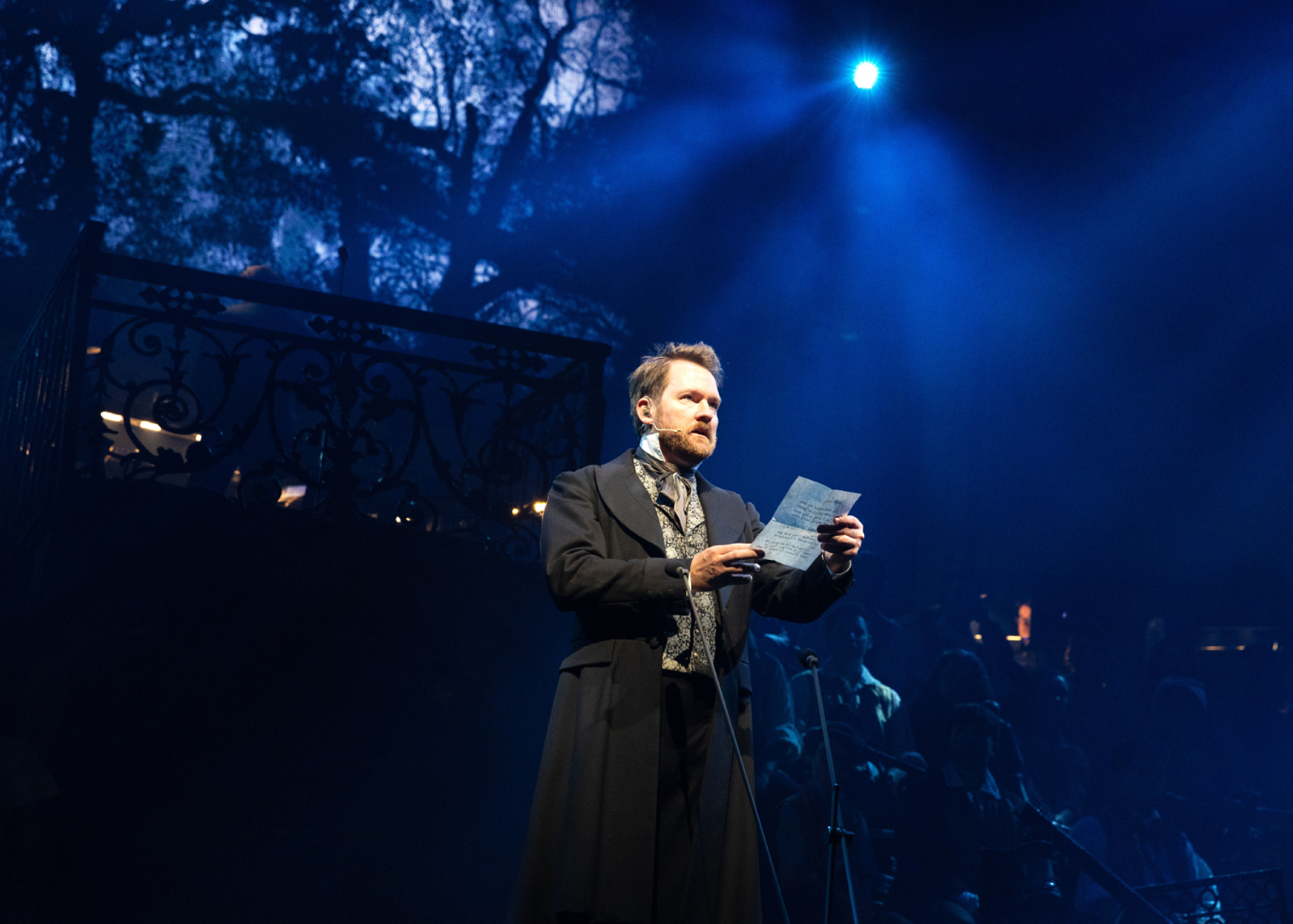 LES MISÉRABLES |THE ARENA SPECTACULAR – Andrea Scott Video Design